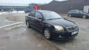 Melns Toyota Avensis 2008 Rīga, ar dzinēja tilpumu 2.00 L un nobraukumu 311 tūkst. km par 2000 €, foto 3 vietnē AUTOMOTO.COM.LV