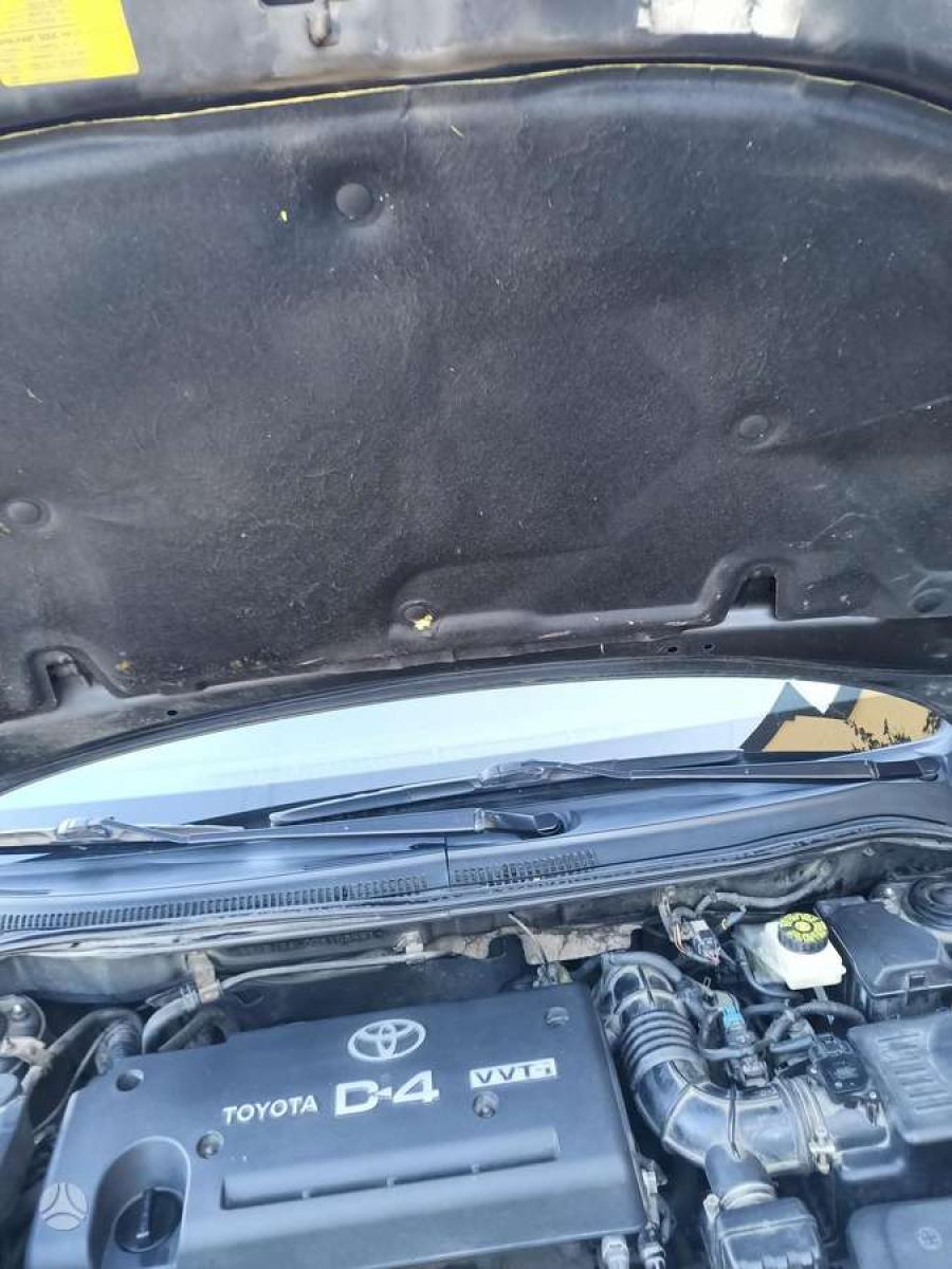 Melns Toyota Avensis 2008 Alīta, ar dzinēja tilpumu 2.00 L un nobraukumu 253 tūkst. km par 2650 €, foto 6 vietnē AUTOMOTO.COM.LV
