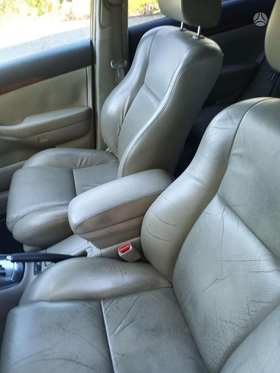 Melns Toyota Avensis 2008 Alīta, ar dzinēja tilpumu 2.00 L un nobraukumu 253 tūkst. km par 2650 €, foto 11 vietnē AUTOMOTO.COM.LV