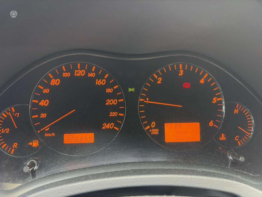 Черный Тойота Авенсис 2008 в Вильнюс, объемом двигателя 2.00 л и пробегом 307 тыс. км за 2750 €, фото 10 на AUTOMOTO.COM.LV