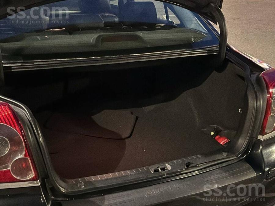 Melns Toyota Avensis 2008 Rīga, ar dzinēja tilpumu 2.00 L un nobraukumu 270 tūkst. km par 1250 €, foto 7 vietnē AUTOMOTO.COM.LV