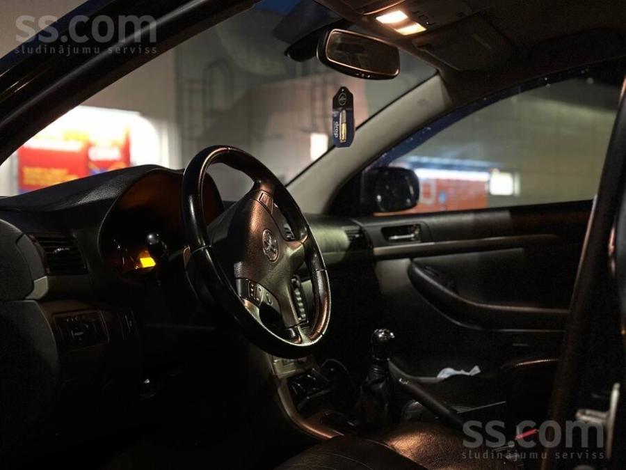 Melns Toyota Avensis 2008 Rīga, ar dzinēja tilpumu 2.00 L un nobraukumu 270 tūkst. km par 1250 €, foto 8 vietnē AUTOMOTO.COM.LV