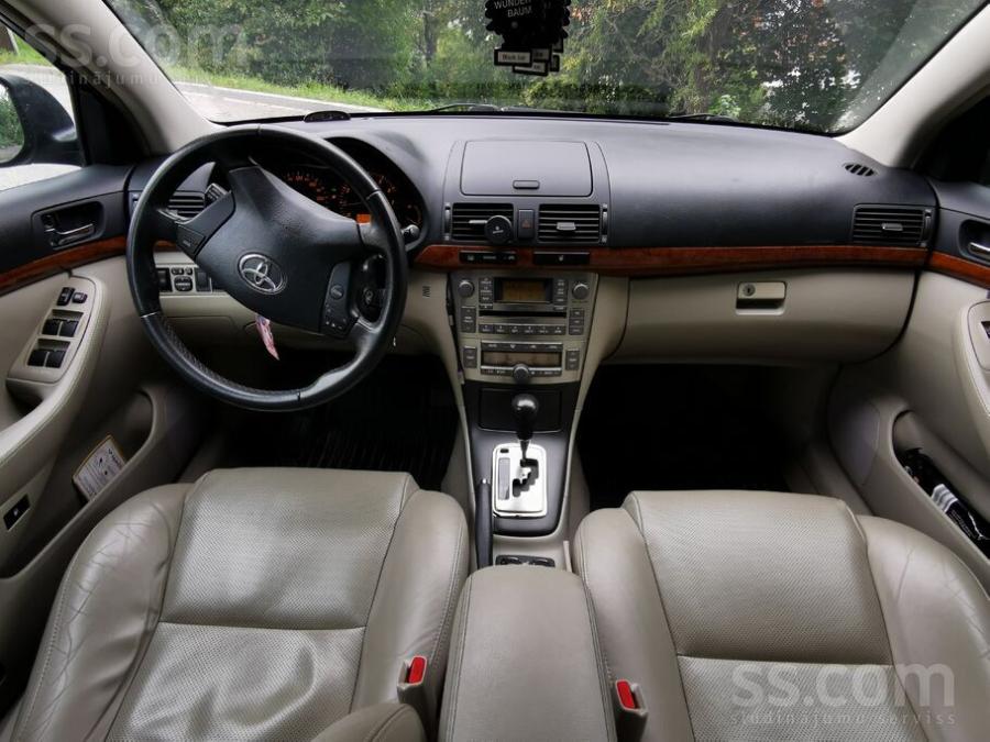 Black Toyota Avensis 2009 in Liepaja, with an engine capacity of 2.40 L and mileage of 240 thousand km for 2700 €, photo 9 on AUTOMOTO.COM.LV