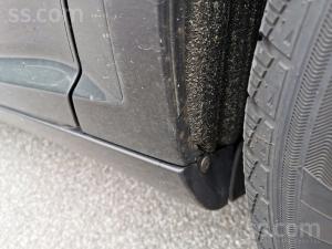 Black Toyota Avensis 2009 in Liepaja, with an engine capacity of 2.40 L and mileage of 240 thousand km for 2700 €, photo 12 on AUTOMOTO.COM.LV