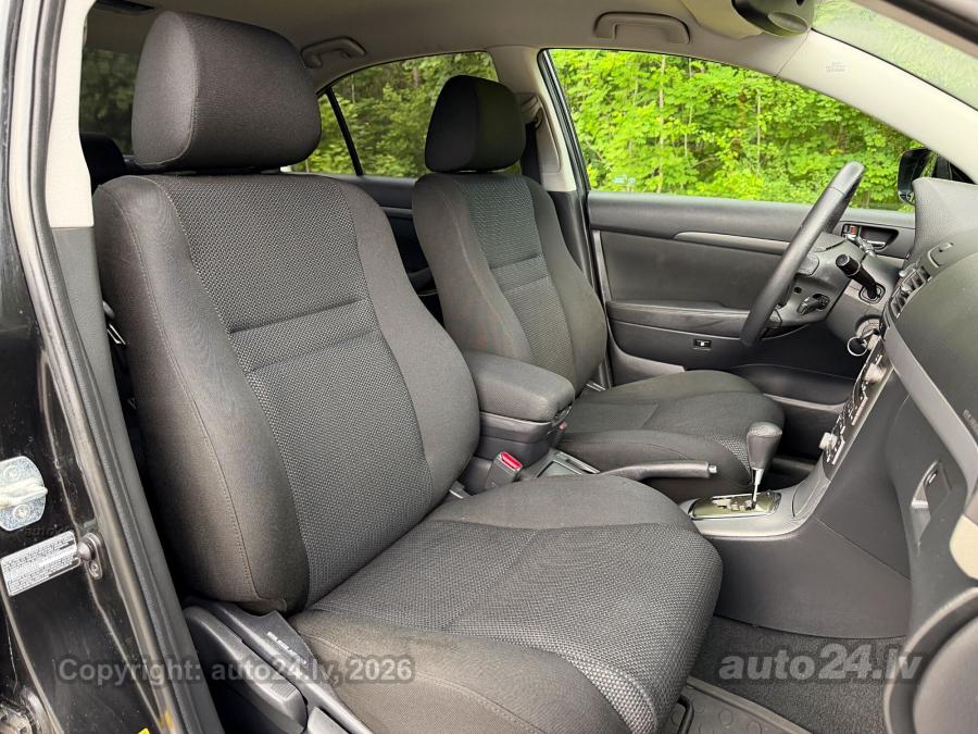 Black Toyota Avensis 2009 in Tallinn, with an engine capacity of 2.00 L and mileage of 97 thousand km for 5995 €, photo 15 on AUTOMOTO.COM.LV