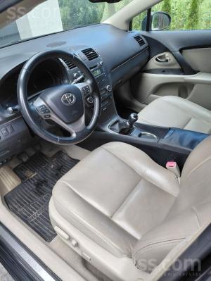 Черный Тойота Авенсис 2009 в Рига, объемом двигателя 2.20 л и пробегом 287 тыс. км за 3500 €, фото 4 на AUTOMOTO.COM.LV