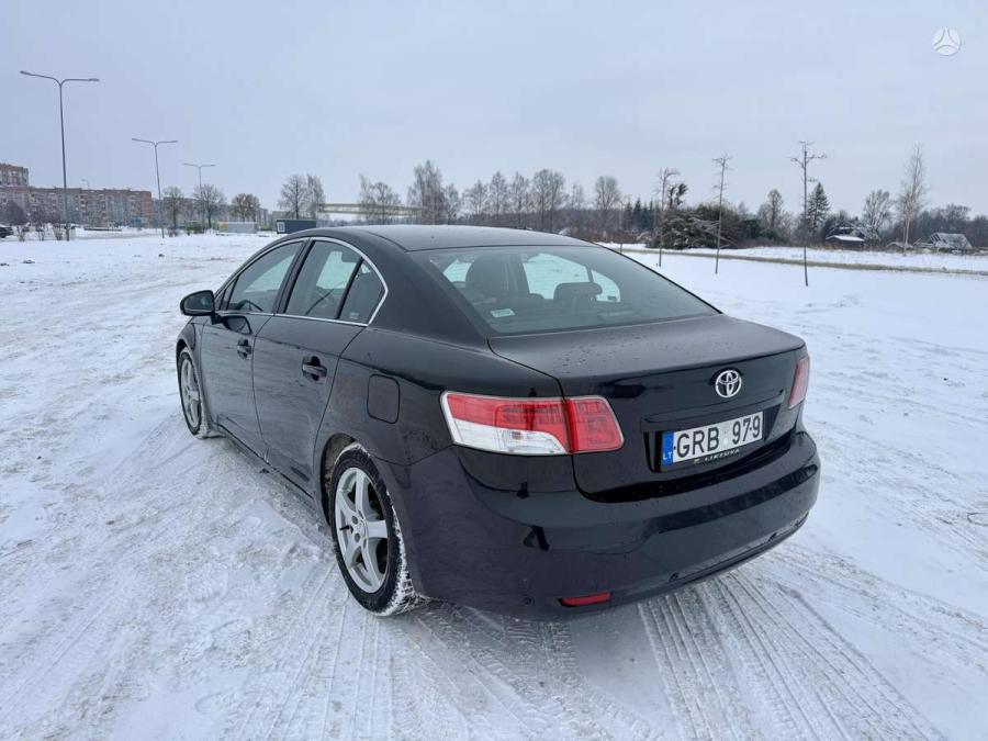 Melns Toyota Avensis 2010 Mažeikiai, ar dzinēja tilpumu 2.23 L un nobraukumu 360 tūkst. km par 4300 €, foto 3 vietnē AUTOMOTO.COM.LV