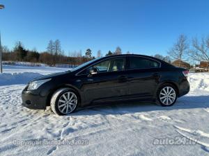 Melns Toyota Avensis 2010 Tallina, ar dzinēja tilpumu 2.20 L un nobraukumu 267 tūkst. km par 5300 €, foto  vietnē AUTOMOTO.COM.LV