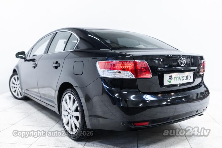Melns Toyota Avensis 2010 Tallina, ar dzinēja tilpumu 2.20 L un nobraukumu 268 tūkst. km par 6500 €, foto 6 vietnē AUTOMOTO.COM.LV