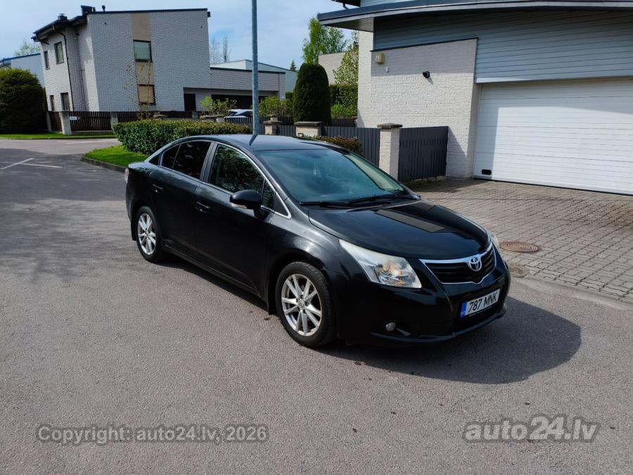 Черный Тойота Авенсис 2010 в Таллин, объемом двигателя 1.80 л и пробегом 144 тыс. км за 5500 €, фото 5 на AUTOMOTO.COM.LV