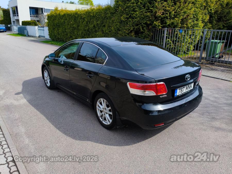 Черный Тойота Авенсис 2010 в Таллин, объемом двигателя 1.80 л и пробегом 144 тыс. км за 5500 €, фото 8 на AUTOMOTO.COM.LV