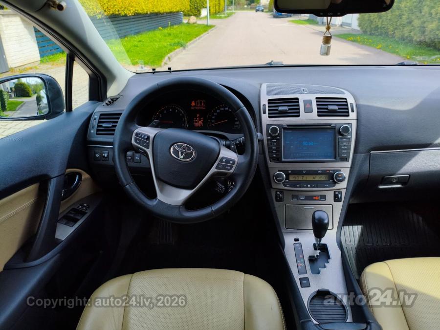 Черный Тойота Авенсис 2010 в Таллин, объемом двигателя 1.80 л и пробегом 144 тыс. км за 5500 €, фото 9 на AUTOMOTO.COM.LV