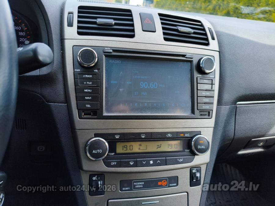 Черный Тойота Авенсис 2010 в Таллин, объемом двигателя 1.80 л и пробегом 144 тыс. км за 5500 €, фото 16 на AUTOMOTO.COM.LV