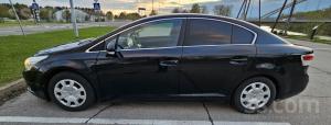 Black Toyota Avensis 2010 in Riga, with an engine capacity of 2.00 L and mileage of 299 thousand km for 3290 €, photo 5 on AUTOMOTO.COM.LV