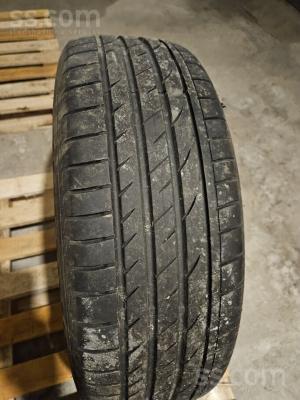 Black Toyota Avensis 2010 in Riga, with an engine capacity of 2.00 L and mileage of 299 thousand km for 3290 €, photo 16 on AUTOMOTO.COM.LV