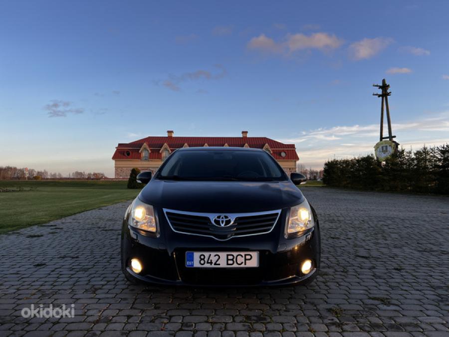 Black Toyota Avensis 2010 in Tallinn, with an engine capacity of 2.20 L and mileage of 189 thousand km for 6500 €, photo 8 on AUTOMOTO.COM.LV