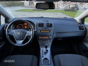 Black Toyota Avensis 2010 in Tallinn, with an engine capacity of 2.20 L and mileage of 189 thousand km for 6500 €, photo 10 on AUTOMOTO.COM.LV