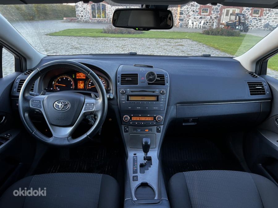 Black Toyota Avensis 2010 in Tallinn, with an engine capacity of 2.20 L and mileage of 189 thousand km for 6500 €, photo 10 on AUTOMOTO.COM.LV