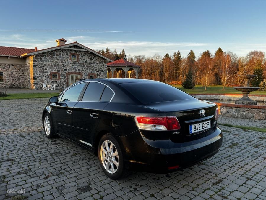 Black Toyota Avensis 2010 in Tallinn, with an engine capacity of 2.20 L and mileage of 189 thousand km for 6500 €, photo 16 on AUTOMOTO.COM.LV
