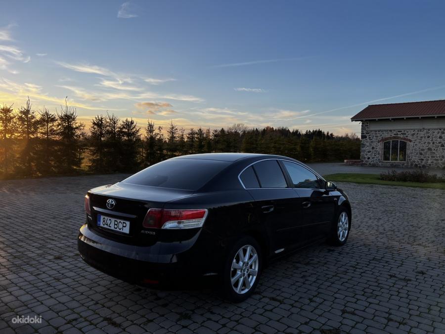 Black Toyota Avensis 2010 in Tallinn, with an engine capacity of 2.20 L and mileage of 189 thousand km for 6500 €, photo 18 on AUTOMOTO.COM.LV
