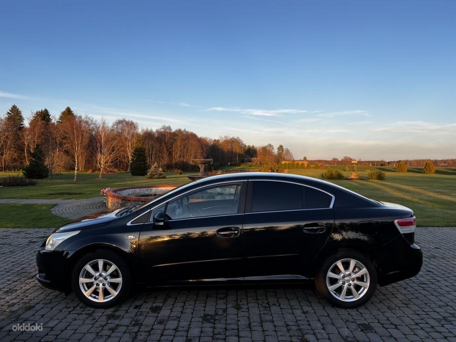 Black Toyota Avensis 2010 in Tallinn, with an engine capacity of 2.20 L and mileage of 189 thousand km for 6500 €, photo 19 on AUTOMOTO.COM.LV