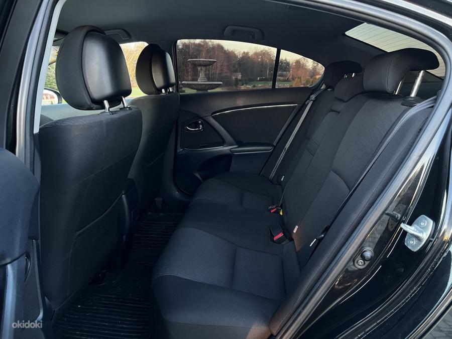 Black Toyota Avensis 2010 in Tallinn, with an engine capacity of 2.20 L and mileage of 189 thousand km for 6500 €, photo 24 on AUTOMOTO.COM.LV