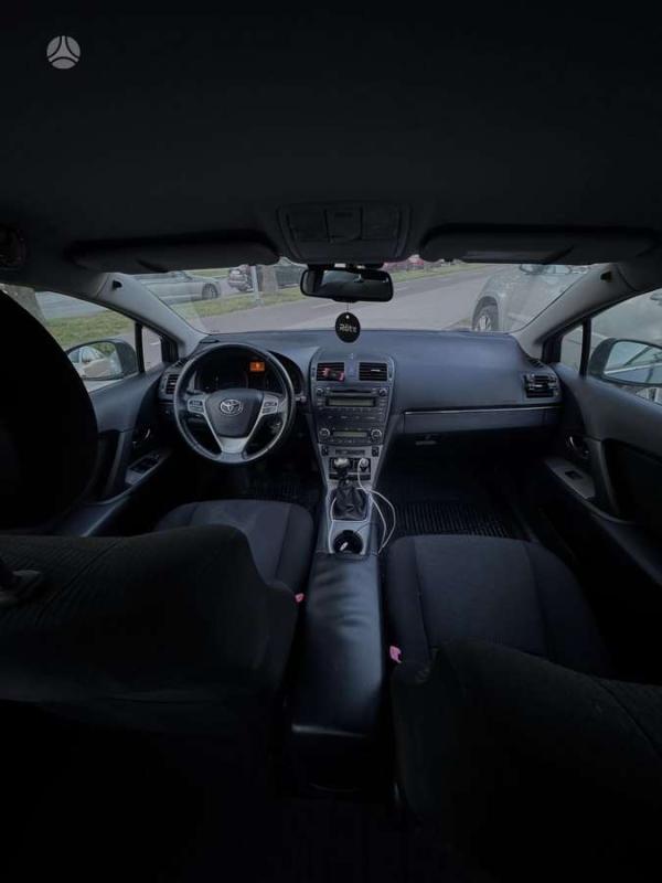 Melns Toyota Avensis 2010 Viļņa, ar dzinēja tilpumu 2.00 L un nobraukumu 366 tūkst. km par 2500 €, foto 6 vietnē AUTOMOTO.COM.LV