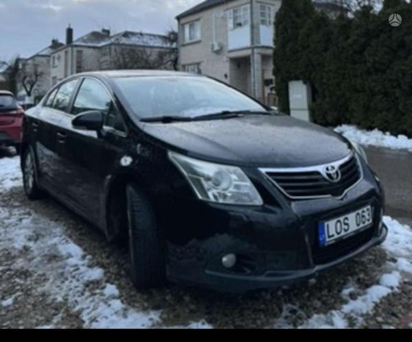 Melns Toyota Avensis 2010 Viļņa, ar dzinēja tilpumu 2.00 L un nobraukumu 366 tūkst. km par 2500 €, foto 8 vietnē AUTOMOTO.COM.LV
