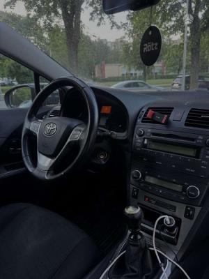 Melns Toyota Avensis 2010 Viļņa, ar dzinēja tilpumu 2.00 L un nobraukumu 366 tūkst. km par 2500 €, foto 8 vietnē AUTOMOTO.COM.LV
