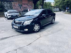 Black Toyota Avensis 2010 in Riga, with an engine capacity of 2.00 L and mileage of 258 thousand km for 3150 €, photo  on AUTOMOTO.COM.LV