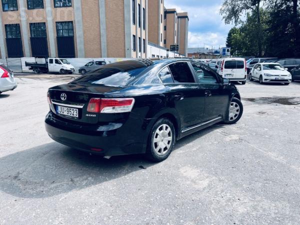 Melns Toyota Avensis 2010 Rīga, ar dzinēja tilpumu 2.00 L un nobraukumu 258 tūkst. km par 3150 €, foto 3 vietnē AUTOMOTO.COM.LV