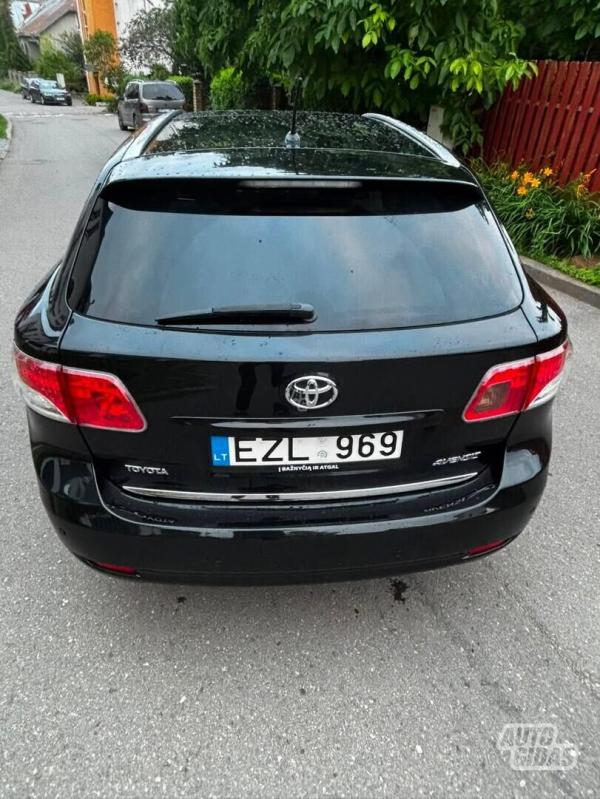Melns Toyota Avensis 2010 Viļņa, ar dzinēja tilpumu 2.00 L un nobraukumu 221 tūkst. km par 6500 €, foto 6 vietnē AUTOMOTO.COM.LV
