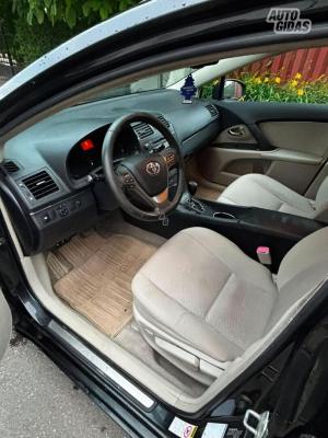 Melns Toyota Avensis 2010 Viļņa, ar dzinēja tilpumu 2.00 L un nobraukumu 221 tūkst. km par 6500 €, foto 13 vietnē AUTOMOTO.COM.LV