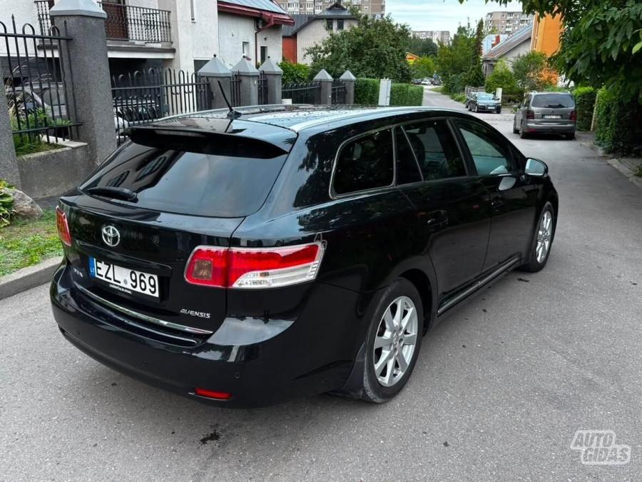Melns Toyota Avensis 2010 Viļņa, ar dzinēja tilpumu 2.00 L un nobraukumu 221 tūkst. km par 6500 €, foto 8 vietnē AUTOMOTO.COM.LV