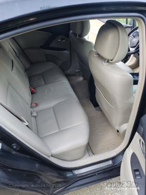 Melns Toyota Avensis 2010 Tallina, ar dzinēja tilpumu 1.80 L un nobraukumu 308 tūkst. km par 4000 €, foto 12 vietnē AUTOMOTO.COM.LV