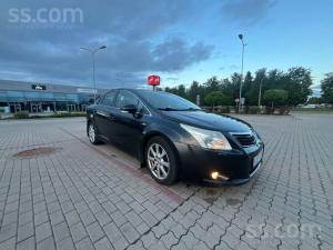 Черный Тойота Авенсис 2010 в Рига, объемом двигателя 2.20 л и пробегом 251 тыс. км за 4100 €, фото 3 на AUTOMOTO.COM.LV