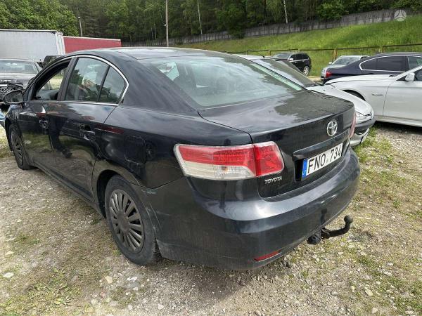 Черный Тойота Авенсис 2011 в Вильнюс, объемом двигателя 1.60 л и пробегом 455 тыс. км за 1500 €, фото 4 на AUTOMOTO.COM.LV