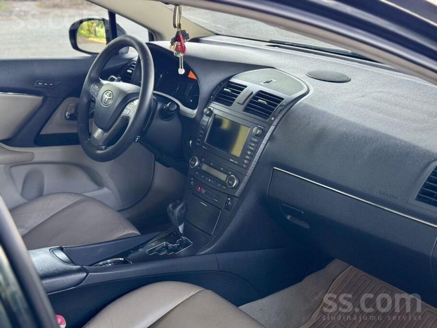 Melns Toyota Avensis 2011 Rīga, ar dzinēja tilpumu 2.20 L un nobraukumu 153 tūkst. km par 6490 €, foto 12 vietnē AUTOMOTO.COM.LV