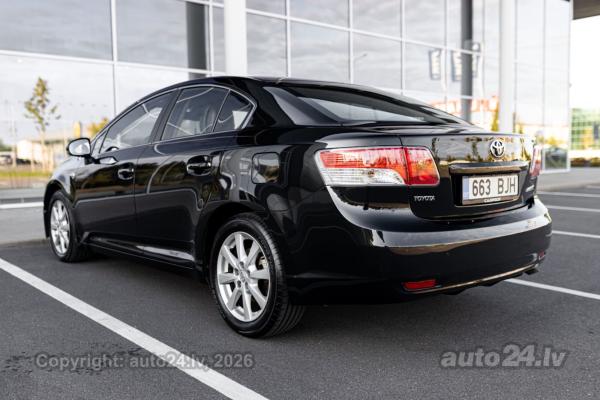 Melns Toyota Avensis 2011 Tallina, ar dzinēja tilpumu 2.20 L un nobraukumu 205 tūkst. km par 5999 €, foto 5 vietnē AUTOMOTO.COM.LV