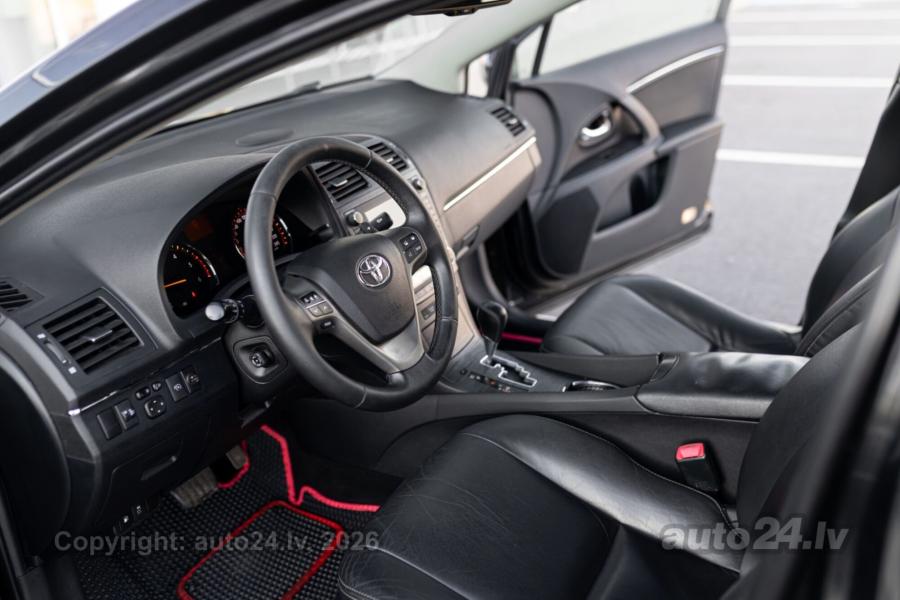 Черный Тойота Авенсис 2011 в Таллин, объемом двигателя 2.20 л и пробегом 205 тыс. км за 5999 €, фото 10 на AUTOMOTO.COM.LV