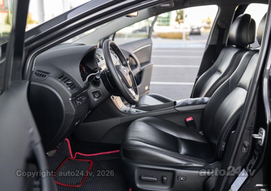 Черный Тойота Авенсис 2011 в Таллин, объемом двигателя 2.20 л и пробегом 205 тыс. км за 5999 €, фото 11 на AUTOMOTO.COM.LV