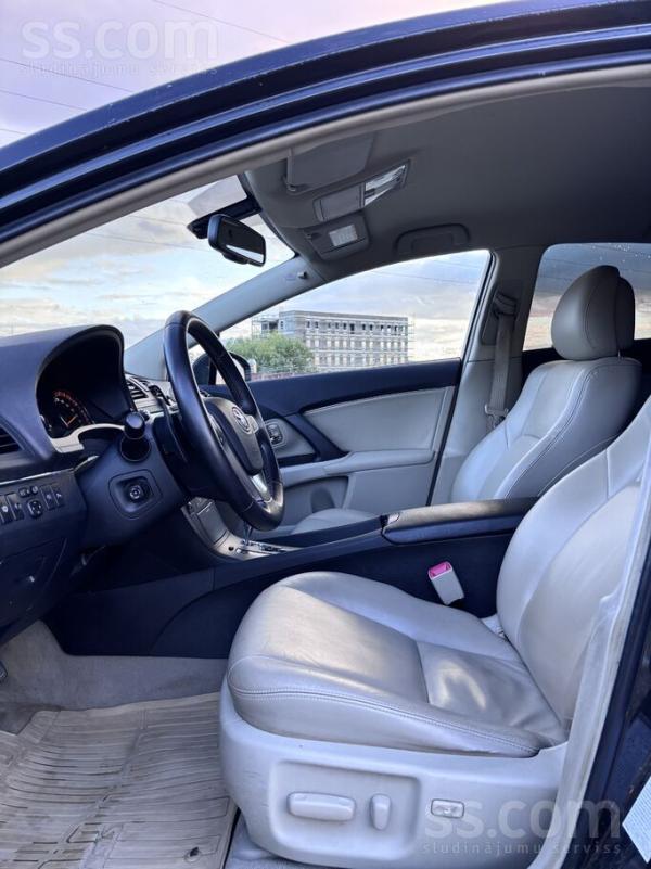 Melns Toyota Avensis 2011 Rīga, ar dzinēja tilpumu 2.20 L un nobraukumu 88 tūkst. km par 6800 €, foto 6 vietnē AUTOMOTO.COM.LV