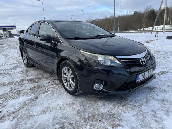 Black Toyota Avensis 2012 in Vilnius, with an engine capacity of 2.00 L and mileage of 255 thousand km for 4800 €, photo 5 on AUTOMOTO.COM.LV