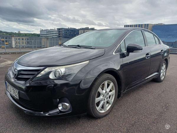 Black Toyota Avensis 2012 in Vilnius, with an engine capacity of 2.00 L and mileage of 280 thousand km for 4950 €, photo 5 on AUTOMOTO.COM.LV