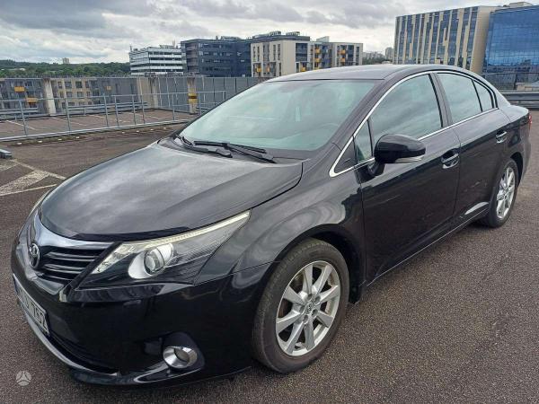 Black Toyota Avensis 2012 in Vilnius, with an engine capacity of 2.00 L and mileage of 280 thousand km for 4950 €, photo 9 on AUTOMOTO.COM.LV