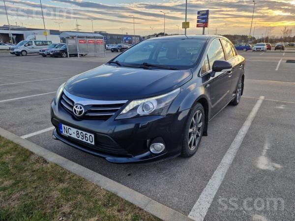 Melns Toyota Avensis 2012 Rīga, ar dzinēja tilpumu 2.20 L un nobraukumu 230 tūkst. km par 5400 €, foto 2 vietnē AUTOMOTO.COM.LV