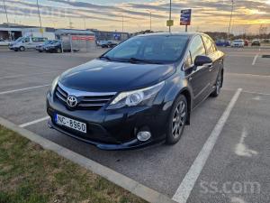 Melns Toyota Avensis 2012 Rīga, ar dzinēja tilpumu 2.20 L un nobraukumu 230 tūkst. km par 5400 €, foto 3 vietnē AUTOMOTO.COM.LV