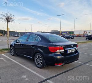 Melns Toyota Avensis 2012 Rīga, ar dzinēja tilpumu 2.20 L un nobraukumu 230 tūkst. km par 5400 €, foto 4 vietnē AUTOMOTO.COM.LV