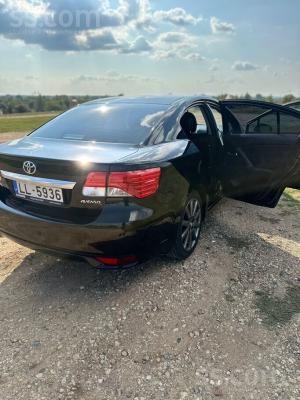 Melns Toyota Avensis 2012 Preiļi, ar dzinēja tilpumu 1.80 L un nobraukumu 252 tūkst. km par 5700 €, foto 3 vietnē AUTOMOTO.COM.LV
