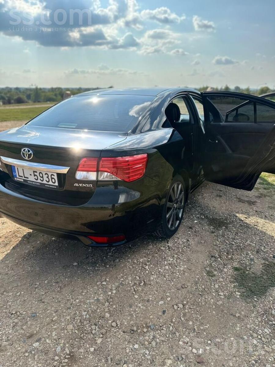 Melns Toyota Avensis 2012 Preiļi, ar dzinēja tilpumu 1.80 L un nobraukumu 252 tūkst. km par 5700 €, foto 3 vietnē AUTOMOTO.COM.LV